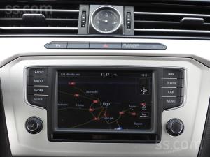 White Volkswagen Passat B8 2015 in Riga, with an engine capacity of 1.60 L and mileage of 375 thousand km for 7200 €, photo 21 on AUTOMOTO.COM.LV