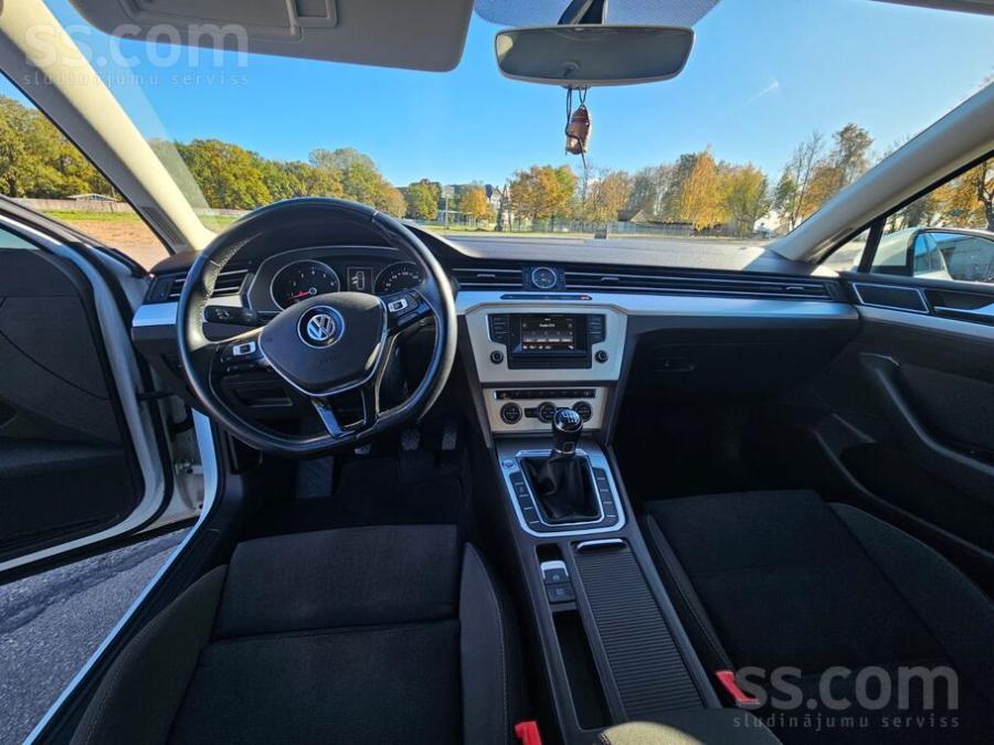 Balts Volkswagen Passat B8 2015 Rīga, ar dzinēja tilpumu 1.40 L un nobraukumu 153 tūkst. km par 8100 €, foto 6 vietnē AUTOMOTO.COM.LV