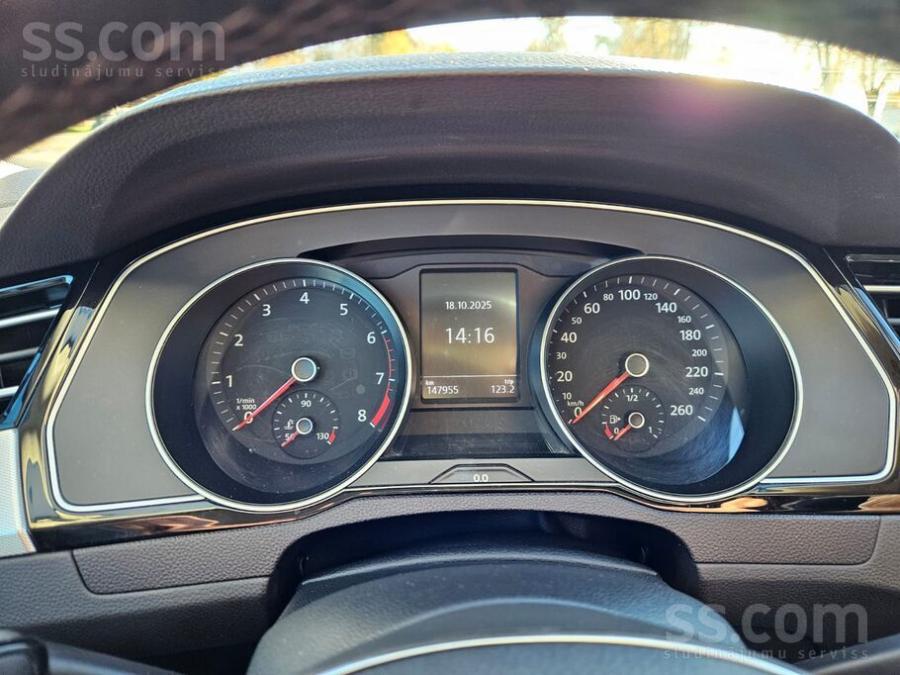 Balts Volkswagen Passat B8 2015 Rīga, ar dzinēja tilpumu 1.40 L un nobraukumu 153 tūkst. km par 8100 €, foto 9 vietnē AUTOMOTO.COM.LV