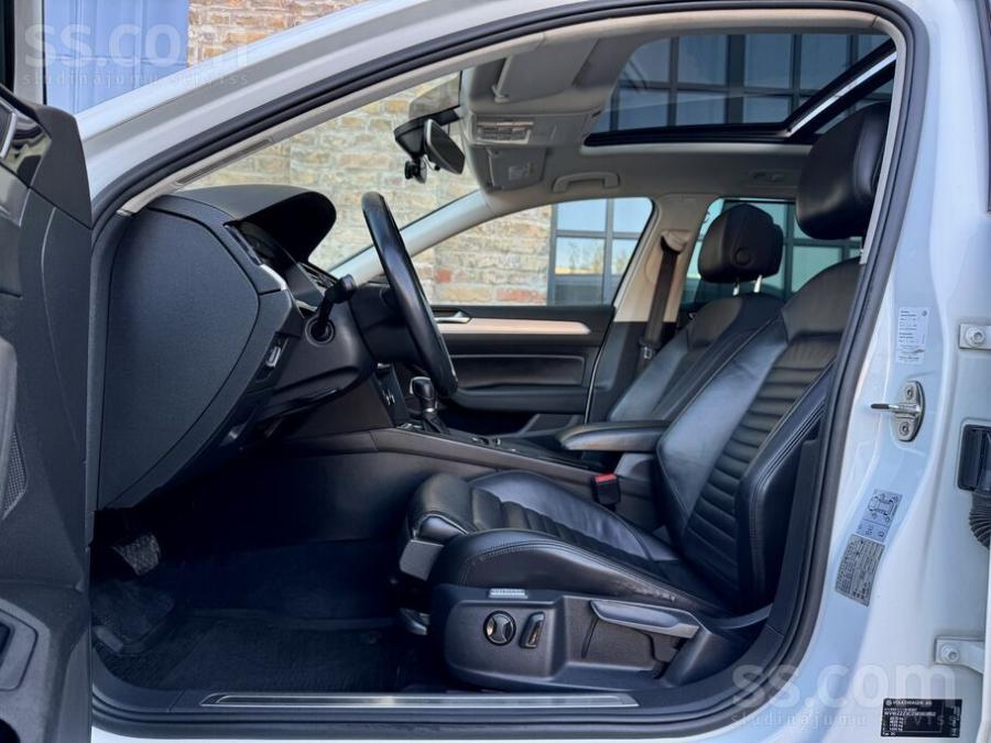 White Volkswagen Passat B8 2015 in Riga, with an engine capacity of 2.00 L and mileage of 314 thousand km for 7700 €, photo 15 on AUTOMOTO.COM.LV