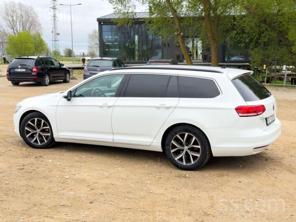White Volkswagen Passat B8 2015 in Liepaja, with an engine capacity of 1.60 L and mileage of 166 thousand km for 7499 €, photo 3 on AUTOMOTO.COM.LV