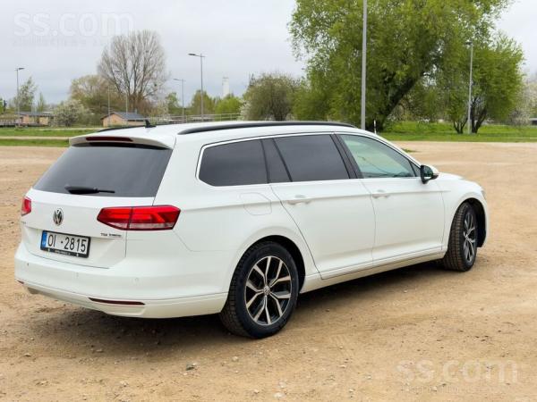 White Volkswagen Passat B8 2015 in Liepaja, with an engine capacity of 1.60 L and mileage of 166 thousand km for 7499 €, photo 4 on AUTOMOTO.COM.LV