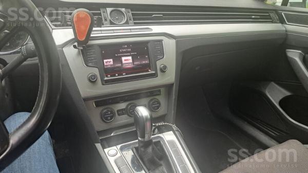 Balts Volkswagen Passat B8 2015 Rīga, ar dzinēja tilpumu 2.00 L un nobraukumu 294 tūkst. km par 6500 €, foto 7 vietnē AUTOMOTO.COM.LV