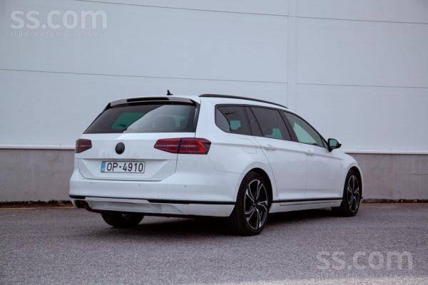 White Volkswagen Passat B8 2015 in Valka, with an engine capacity of 2.00 L and mileage of 336 thousand km for 12000 €, photo 5 on AUTOMOTO.COM.LV