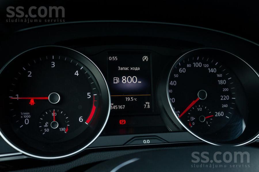 Balts Volkswagen Passat B8 2015 Jelgava, ar dzinēja tilpumu 2.00 L un nobraukumu 346 tūkst. km par 6900 €, foto 12 vietnē AUTOMOTO.COM.LV