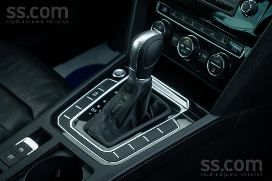 Balts Volkswagen Passat B8 2015 Jelgava, ar dzinēja tilpumu 2.00 L un nobraukumu 346 tūkst. km par 6900 €, foto 17 vietnē AUTOMOTO.COM.LV