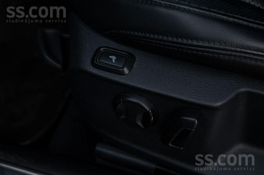 Balts Volkswagen Passat B8 2015 Jelgava, ar dzinēja tilpumu 2.00 L un nobraukumu 346 tūkst. km par 6900 €, foto 18 vietnē AUTOMOTO.COM.LV