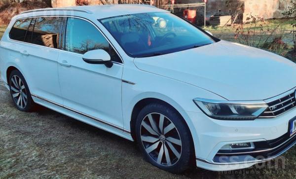 White Volkswagen Passat B8 2016 in Valmiera, with an engine capacity of 2.00 L and mileage of 0 thousand km for 8200 €, photo 3 on AUTOMOTO.COM.LV