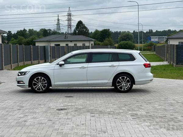 White Volkswagen Passat B8 2016 in Riga, with an engine capacity of 2.00 L and mileage of 296 thousand km for 8650 €, photo 8 on AUTOMOTO.COM.LV