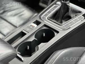 Balts Volkswagen Passat B8 2016 Rīga, ar dzinēja tilpumu 2.00 L un nobraukumu 296 tūkst. km par 8650 €, foto 16 vietnē AUTOMOTO.COM.LV
