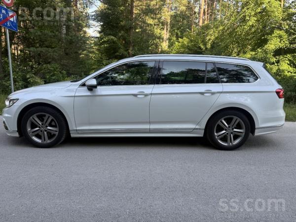 White Volkswagen Passat B8 2016 in Jurmala, with an engine capacity of 2.00 L and mileage of 253 thousand km for 14200 €, photo 5 on AUTOMOTO.COM.LV