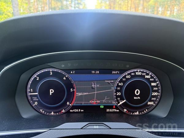 White Volkswagen Passat B8 2016 in Jurmala, with an engine capacity of 2.00 L and mileage of 253 thousand km for 14200 €, photo 9 on AUTOMOTO.COM.LV