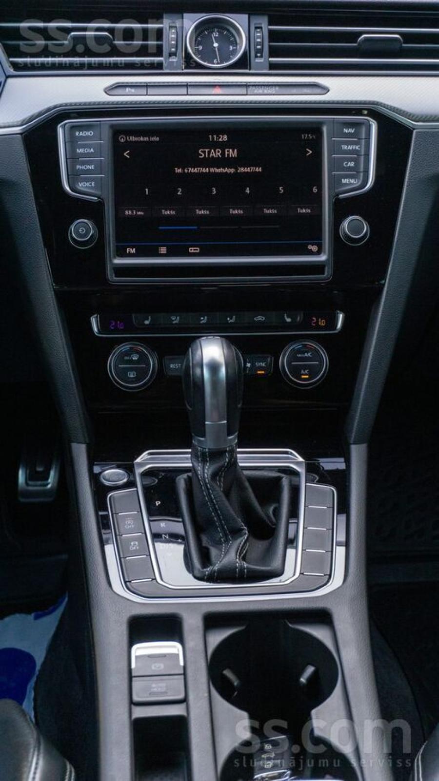 Balts Volkswagen Passat B8 2016 Rīga, ar dzinēja tilpumu 2.00 L un nobraukumu 255 tūkst. km par 12590 €, foto 19 vietnē AUTOMOTO.COM.LV