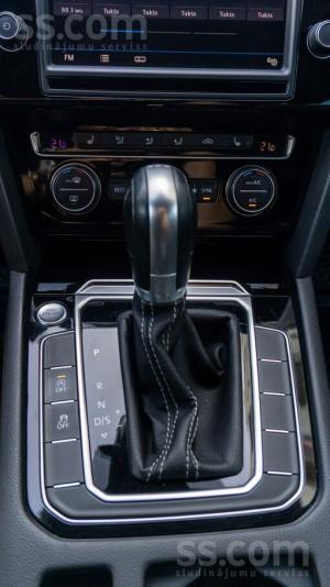 Balts Volkswagen Passat B8 2016 Rīga, ar dzinēja tilpumu 2.00 L un nobraukumu 255 tūkst. km par 12590 €, foto 27 vietnē AUTOMOTO.COM.LV