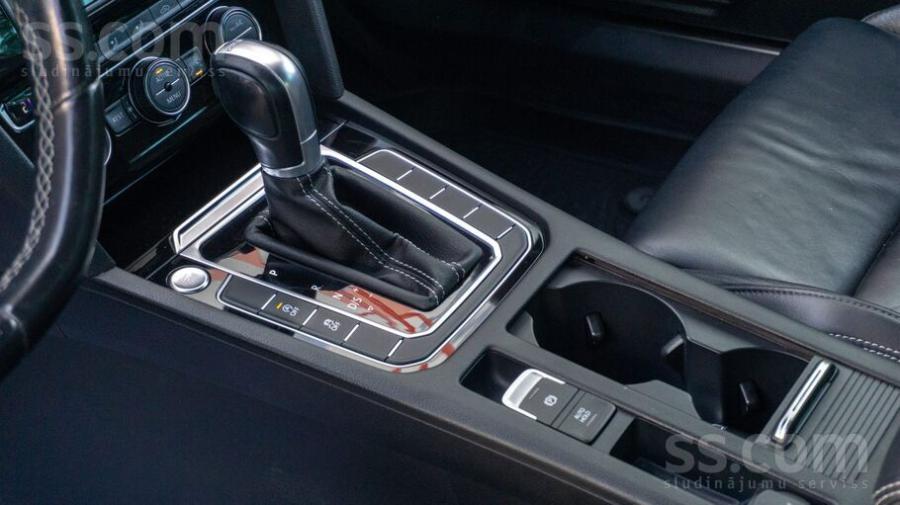 Balts Volkswagen Passat B8 2016 Rīga, ar dzinēja tilpumu 2.00 L un nobraukumu 255 tūkst. km par 12590 €, foto 24 vietnē AUTOMOTO.COM.LV