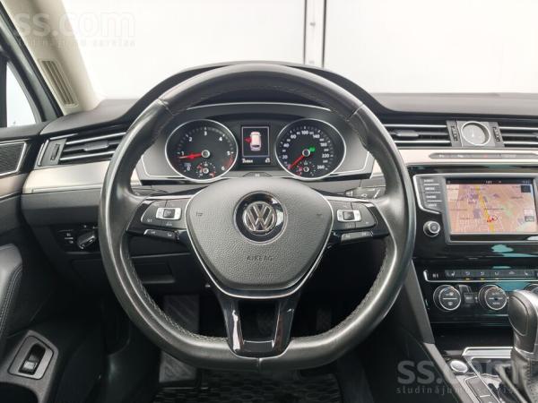 White Volkswagen Passat B8 2016 in Riga, with an engine capacity of 2.00 L and mileage of 254 thousand km for 9800 €, photo 9 on AUTOMOTO.COM.LV