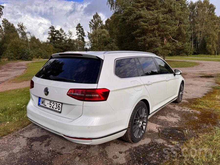 White Volkswagen Passat B8 2016 in Riga, with an engine capacity of 2.00 L and mileage of 351 thousand km for 11500 €, photo 5 on AUTOMOTO.COM.LV