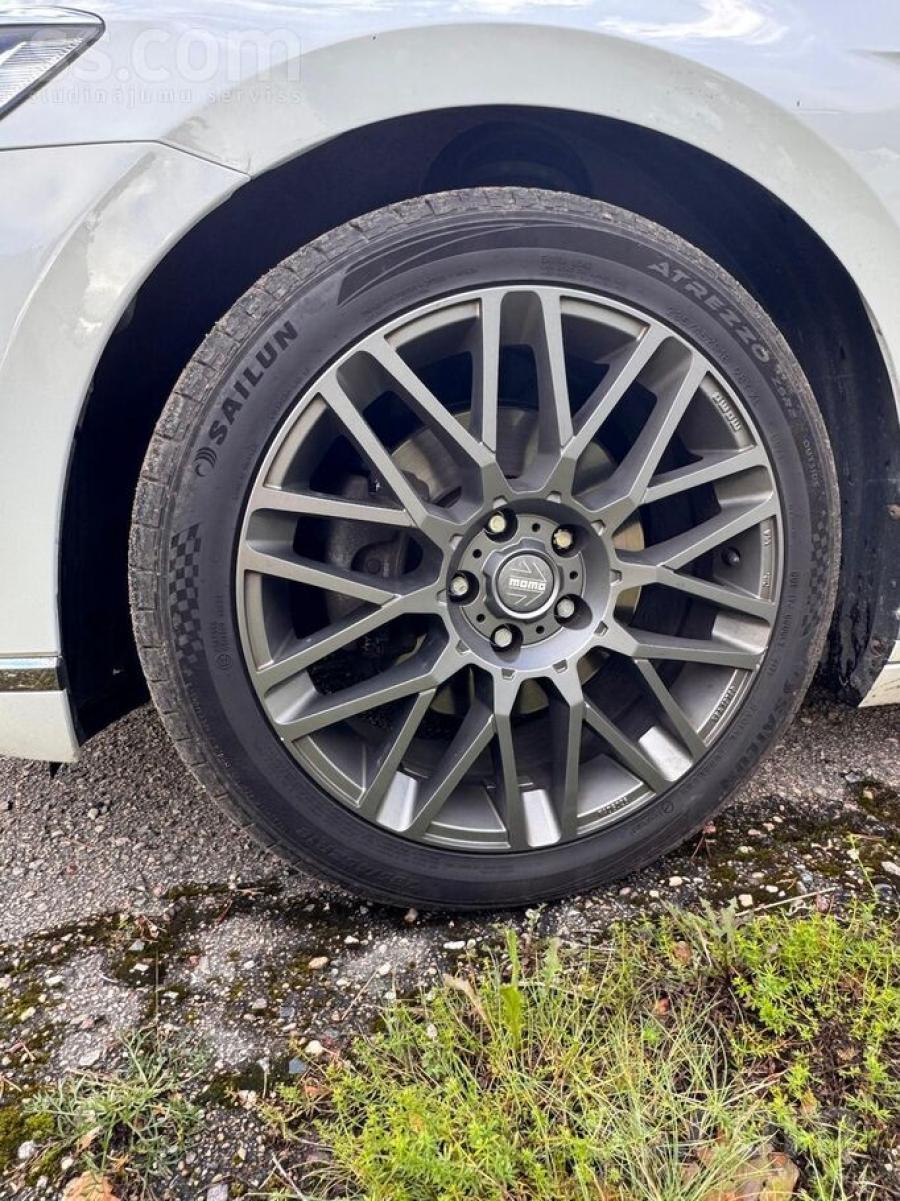 White Volkswagen Passat B8 2016 in Riga, with an engine capacity of 2.00 L and mileage of 351 thousand km for 11500 €, photo 10 on AUTOMOTO.COM.LV