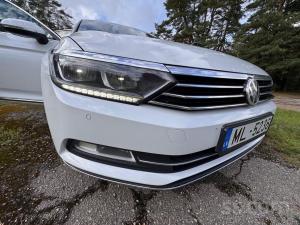 White Volkswagen Passat B8 2016 in Riga, with an engine capacity of 2.00 L and mileage of 351 thousand km for 11500 €, photo 12 on AUTOMOTO.COM.LV