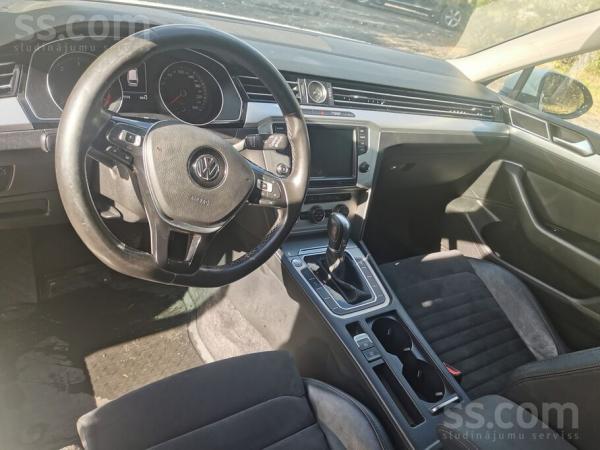 Balts Volkswagen Passat B8 2016 Rīga, ar dzinēja tilpumu 2.00 L un nobraukumu 0 tūkst. km par 5900 €, foto 8 vietnē AUTOMOTO.COM.LV