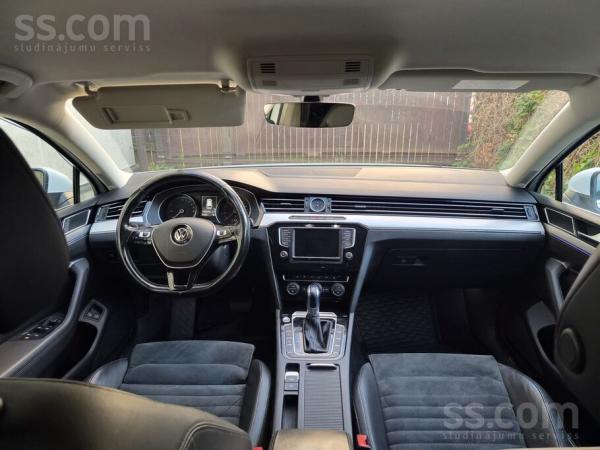 Volkswagen Passat B8 2016 in Liepaja on AUTOMOTO.COM.LV White Volkswagen Passat B8 2016 in Liepaja, with an engine capacity of 1.40 L and mileage of 240 thousand km for 10499 €, photo 6 on AUTOMOTO.COM.LV