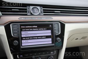 White Volkswagen Passat B8 2016 in Tukums, with an engine capacity of 2.00 L and mileage of 230 thousand km for 10500 €, photo 14 on AUTOMOTO.COM.LV