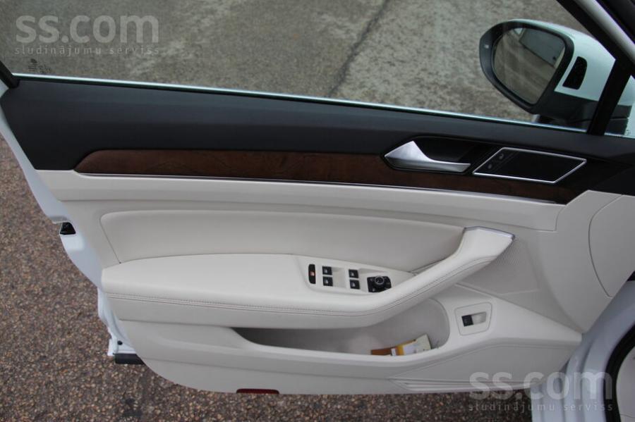White Volkswagen Passat B8 2016 in Tukums, with an engine capacity of 2.00 L and mileage of 230 thousand km for 10500 €, photo 20 on AUTOMOTO.COM.LV