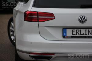 White Volkswagen Passat B8 2016 in Tukums, with an engine capacity of 2.00 L and mileage of 230 thousand km for 10500 €, photo 29 on AUTOMOTO.COM.LV