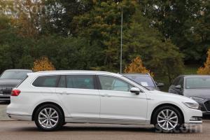 White Volkswagen Passat B8 2016 in Tukums, with an engine capacity of 2.00 L and mileage of 230 thousand km for 10500 €, photo 31 on AUTOMOTO.COM.LV