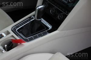 White Volkswagen Passat B8 2016 in Tukums, with an engine capacity of 2.00 L and mileage of 230 thousand km for 10500 €, photo 35 on AUTOMOTO.COM.LV