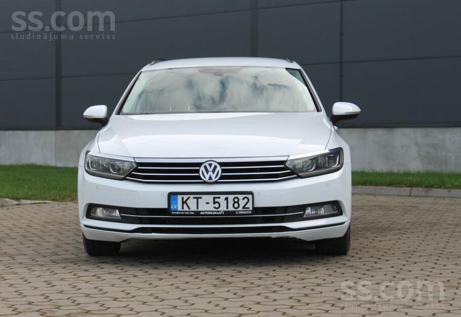 White Volkswagen Passat B8 2017 in Riga, with an engine capacity of 2.00 L and mileage of 0 thousand km for 8650 €, photo 3 on AUTOMOTO.COM.LV