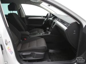Balts Volkswagen Passat B8 2017 Viļņa, ar dzinēja tilpumu 2.00 L un nobraukumu 209 tūkst. km par 11199 €, foto 15 vietnē AUTOMOTO.COM.LV