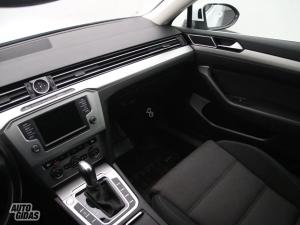 Balts Volkswagen Passat B8 2017 Viļņa, ar dzinēja tilpumu 2.00 L un nobraukumu 209 tūkst. km par 11199 €, foto 22 vietnē AUTOMOTO.COM.LV