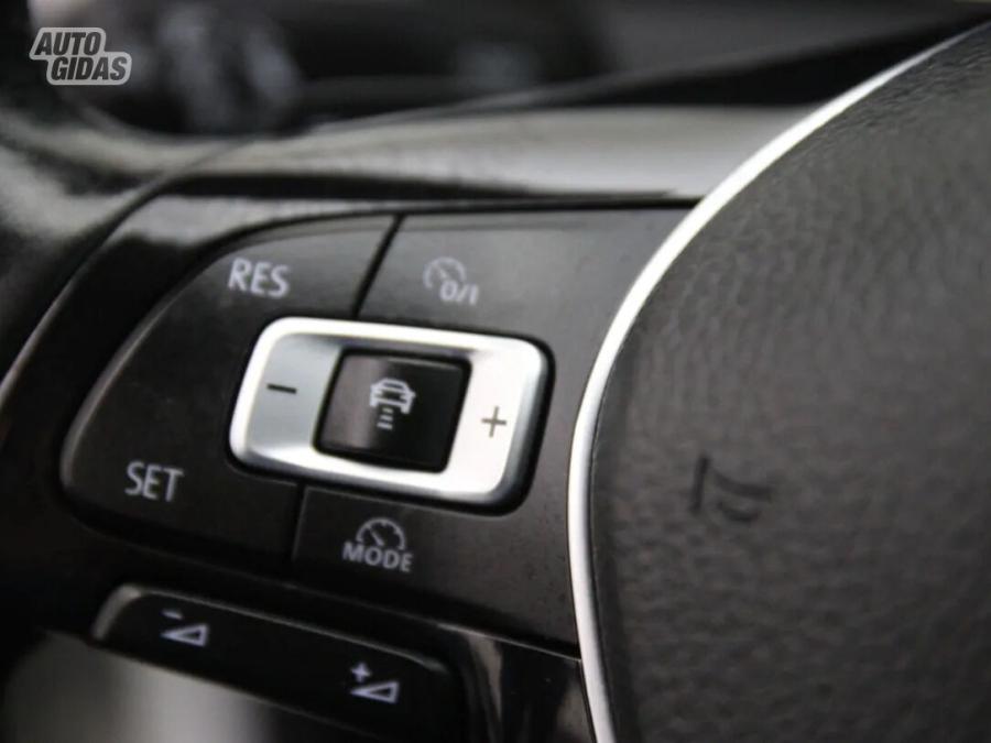 Balts Volkswagen Passat B8 2017 Viļņa, ar dzinēja tilpumu 2.00 L un nobraukumu 209 tūkst. km par 11199 €, foto 32 vietnē AUTOMOTO.COM.LV