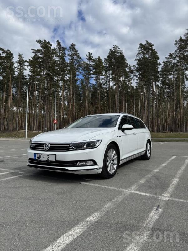 White Volkswagen Passat B8 2017 in Riga, with an engine capacity of 2.00 L and mileage of 245 thousand km for 9650 €, photo 2 on AUTOMOTO.COM.LV