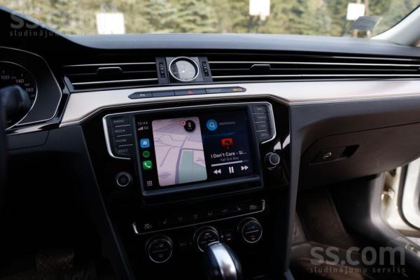 White Volkswagen Passat B8 2017 in Riga, with an engine capacity of 2.00 L and mileage of 245 thousand km for 9650 €, photo 4 on AUTOMOTO.COM.LV