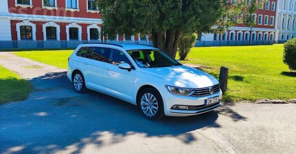 White Volkswagen Passat B8 2017 in Jelgava, with an engine capacity of 1.40 L and mileage of 97 thousand km for 10700 €, photo 3 on AUTOMOTO.COM.LV