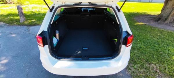 White Volkswagen Passat B8 2017 in Jelgava, with an engine capacity of 1.40 L and mileage of 97 thousand km for 10700 €, photo 9 on AUTOMOTO.COM.LV
