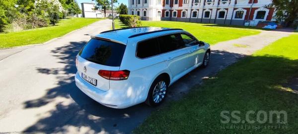 White Volkswagen Passat B8 2017 in Jelgava, with an engine capacity of 1.40 L and mileage of 97 thousand km for 10700 €, photo 10 on AUTOMOTO.COM.LV