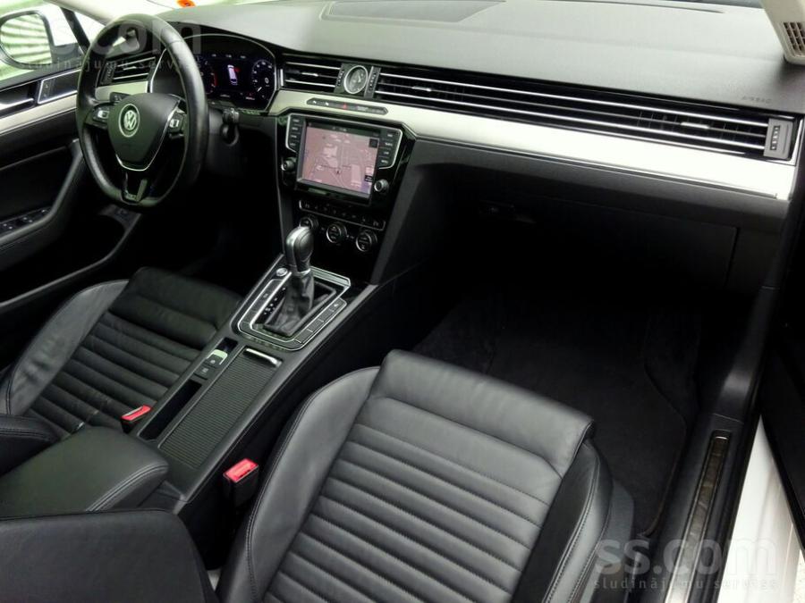 White Volkswagen Passat B8 2017 in Riga, with an engine capacity of 2.00 L and mileage of 241 thousand km for 10900 €, photo 9 on AUTOMOTO.COM.LV