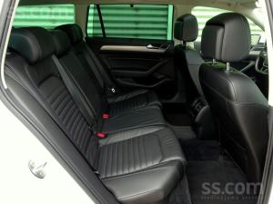 White Volkswagen Passat B8 2017 in Riga, with an engine capacity of 2.00 L and mileage of 241 thousand km for 10900 €, photo 10 on AUTOMOTO.COM.LV