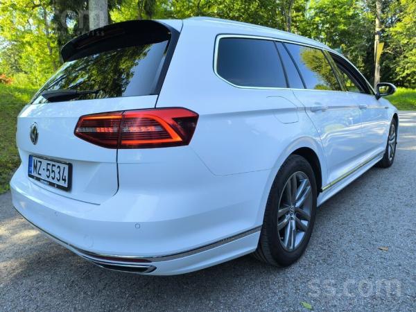 White Volkswagen Passat B8 2017 in Riga, with an engine capacity of 2.00 L and mileage of 244 thousand km for 12500 €, photo 3 on AUTOMOTO.COM.LV