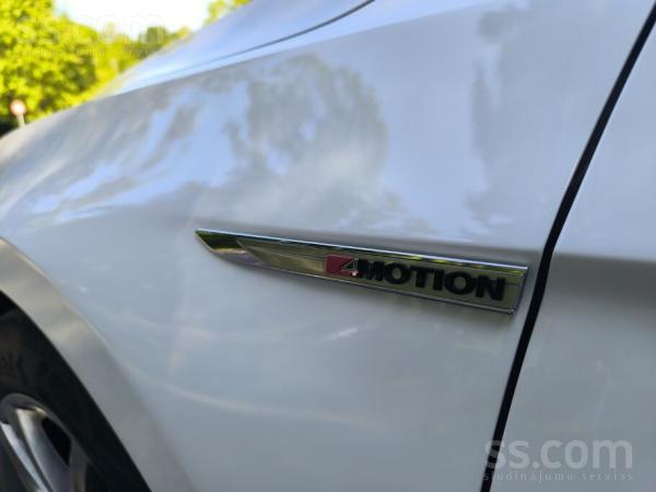 White Volkswagen Passat B8 2017 in Riga, with an engine capacity of 2.00 L and mileage of 244 thousand km for 12500 €, photo 6 on AUTOMOTO.COM.LV