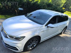 Balts Volkswagen Passat B8 2017 Rīga, ar dzinēja tilpumu 2.00 L un nobraukumu 244 tūkst. km par 12500 €, foto 12 vietnē AUTOMOTO.COM.LV