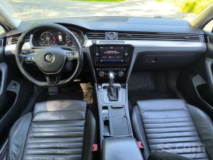Balts Volkswagen Passat B8 2017 Rīga, ar dzinēja tilpumu 2.00 L un nobraukumu 244 tūkst. km par 12500 €, foto 18 vietnē AUTOMOTO.COM.LV