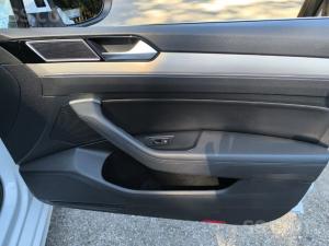 Balts Volkswagen Passat B8 2017 Rīga, ar dzinēja tilpumu 2.00 L un nobraukumu 244 tūkst. km par 12500 €, foto 23 vietnē AUTOMOTO.COM.LV