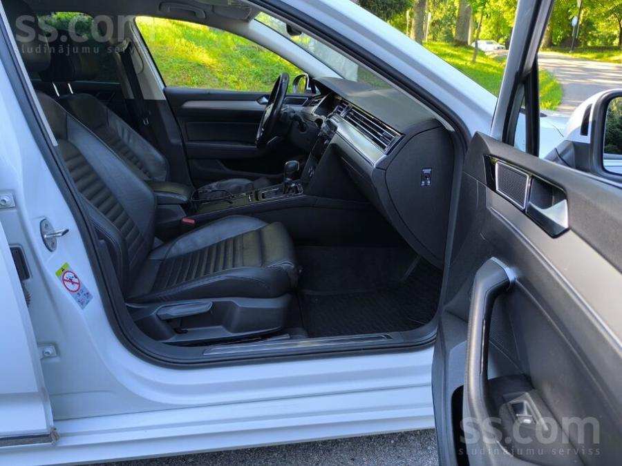 Balts Volkswagen Passat B8 2017 Rīga, ar dzinēja tilpumu 2.00 L un nobraukumu 244 tūkst. km par 12500 €, foto 26 vietnē AUTOMOTO.COM.LV
