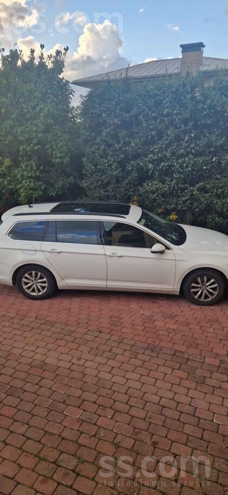 White Volkswagen Passat B8 2017 in Riga, with an engine capacity of 2.00 L and mileage of 260 thousand km for 9495 €, photo 3 on AUTOMOTO.COM.LV