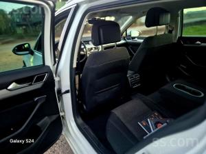 White Volkswagen Passat B8 2017 in Tukums, with an engine capacity of 1.60 L and mileage of 378 thousand km for 8999 €, photo 9 on AUTOMOTO.COM.LV