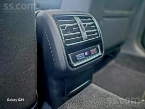 White Volkswagen Passat B8 2017 in Tukums, with an engine capacity of 1.60 L and mileage of 378 thousand km for 8999 €, photo 10 on AUTOMOTO.COM.LV